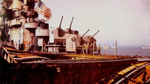 USS Franklin: Navrácená čest - iVysílání | Česká televize
