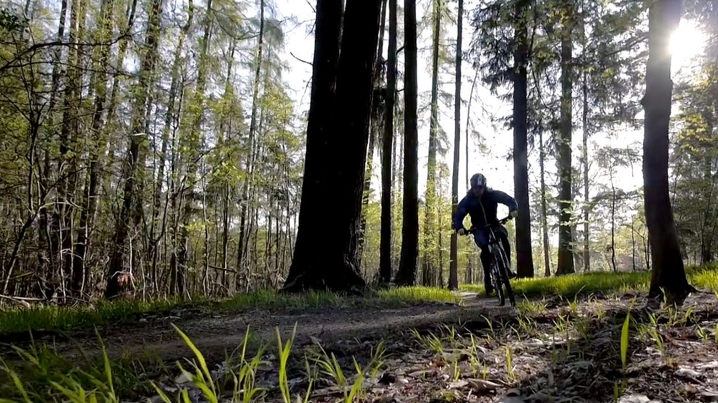 Single trail Moravský kras - Hory horem pádem | Česká televize