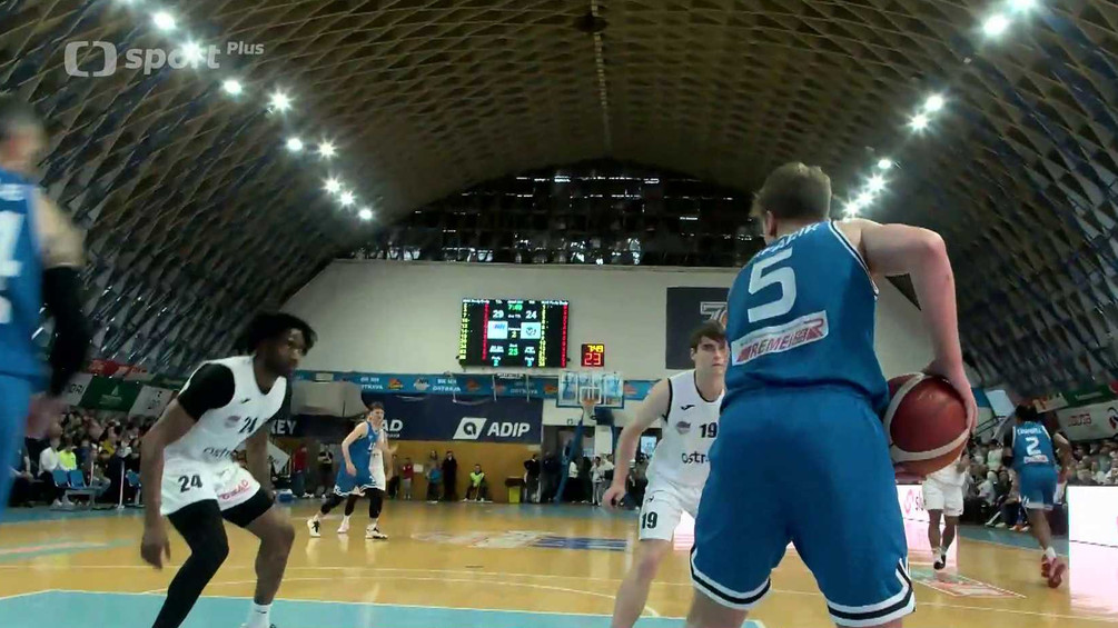 NH Ostrava - USK Praha - Maxa NBL | Česká televize