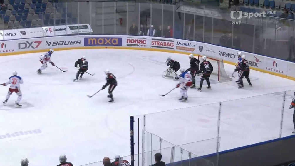 Piráti Chomutov - HC RT TORAX Poruba 2011 - Maxa liga | Česká televize