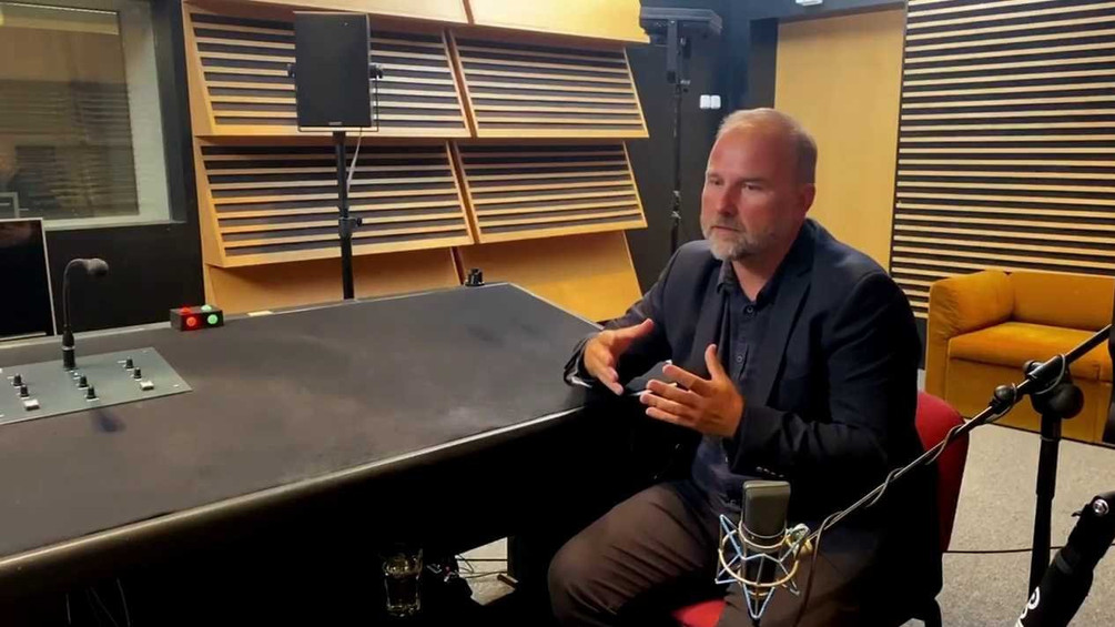 Petr Mrzena - Background ČT24 | Česká televize