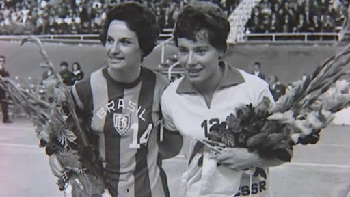 Olga Mikulášková - Kyzlinková - Pocta basketbalovým legendám | Česká ...