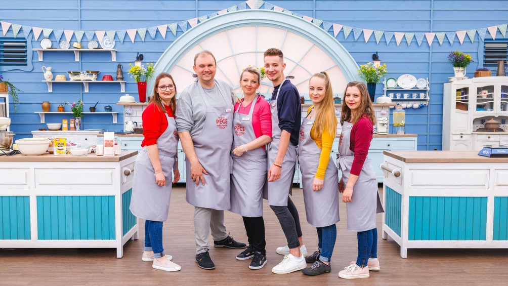 Epizoda 7/10 - Peče celá země | Česká televize