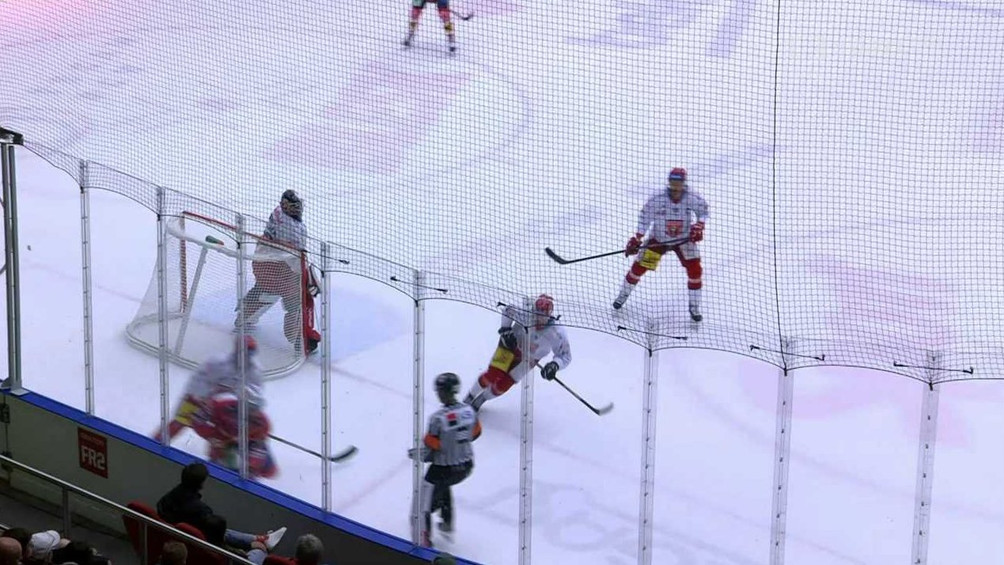 Mountfield HK - HC Dynamo Pardubice - Buly hokej | Česká televize