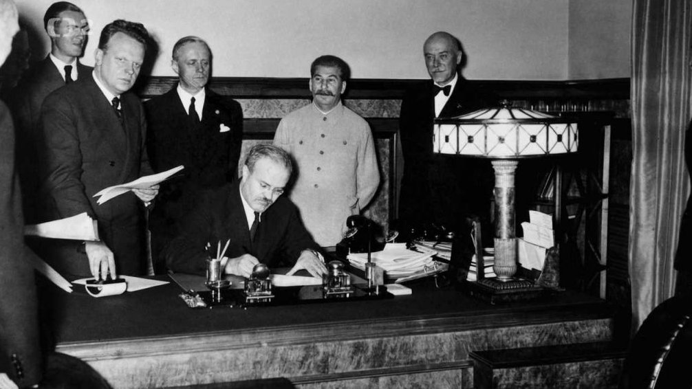 Pakt Ribbentrop–Molotov - iVysílání | Česká televize