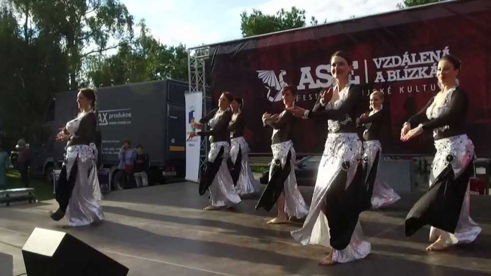 2. prosince 2022 - Sousedé | Česká televize